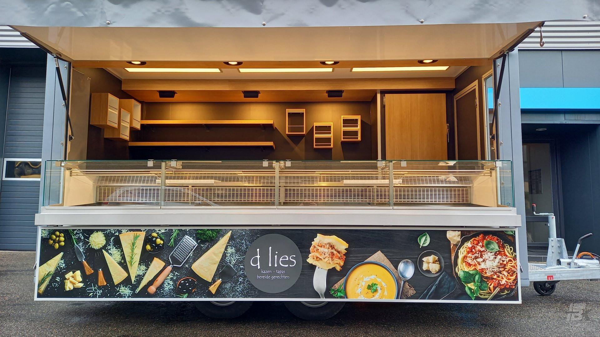 Verkoopwagen voor kaas en tapas | BK Market Trailers