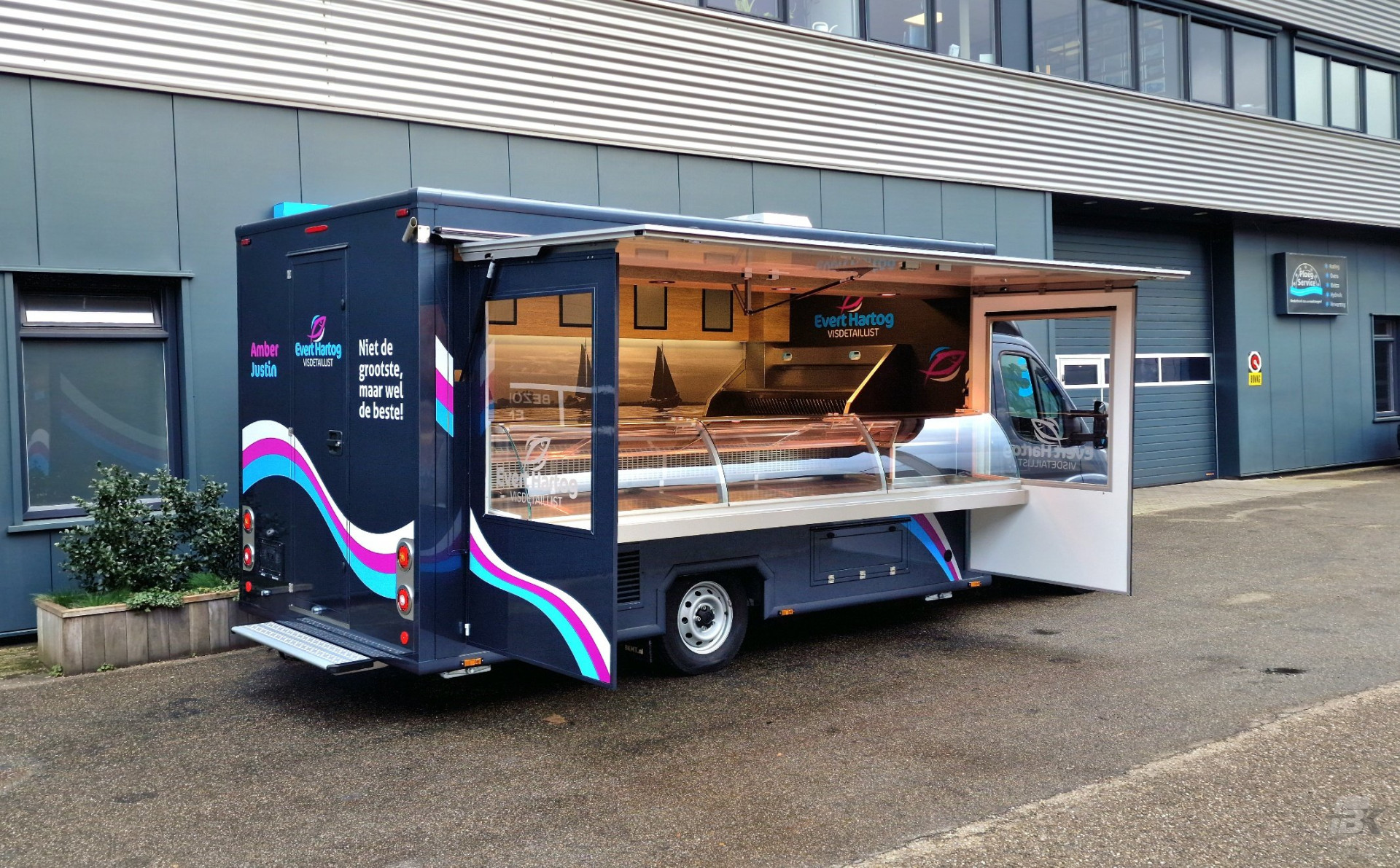 Zelfrijdende verkoopwagen voor verse vis en gebakken vis | BK Market ...