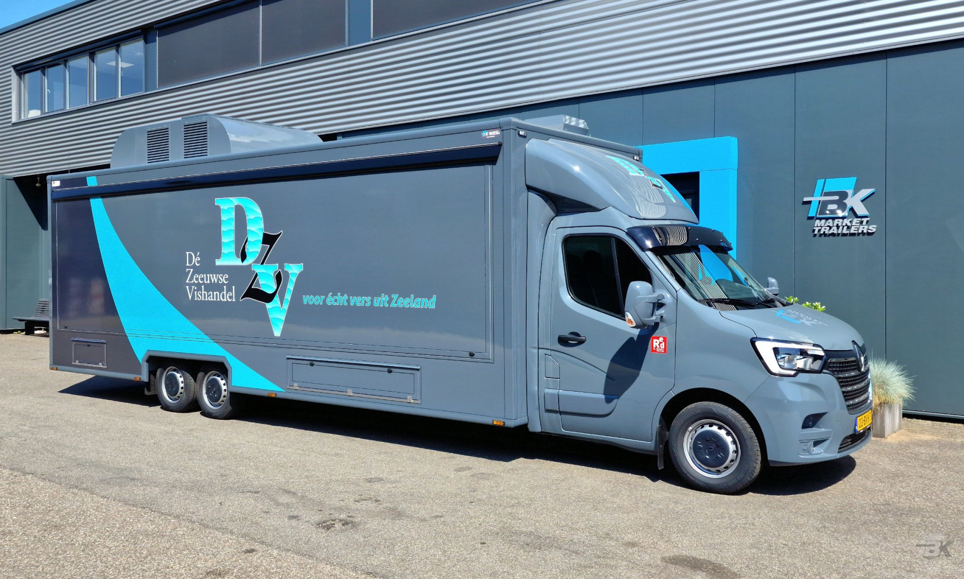 Zelfrijdende verkoopwagen voor verse en gebakken vis | BK Market Trailers