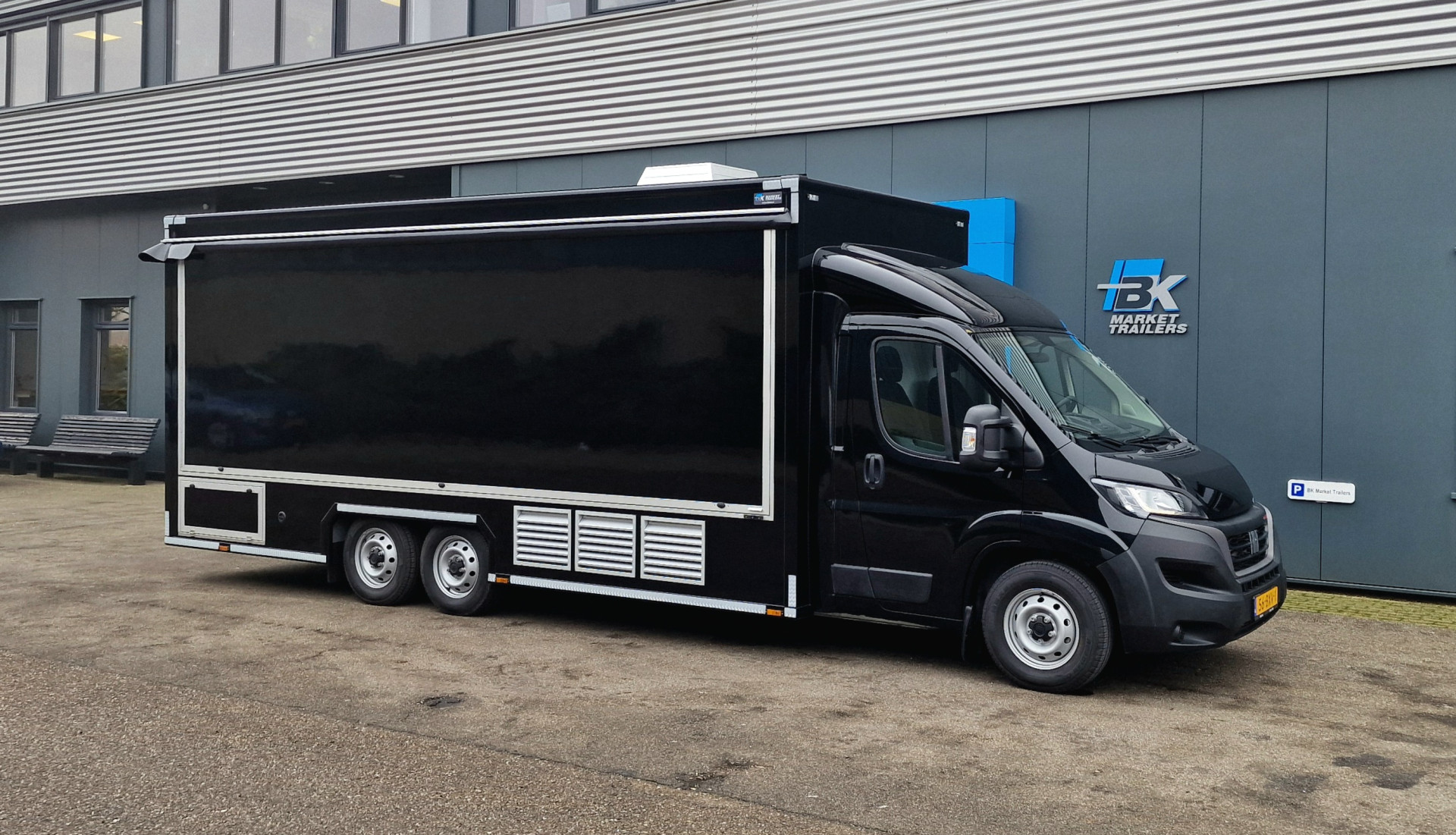 Zelfrijder voor verse en gebakken vis | BK Market Trailers